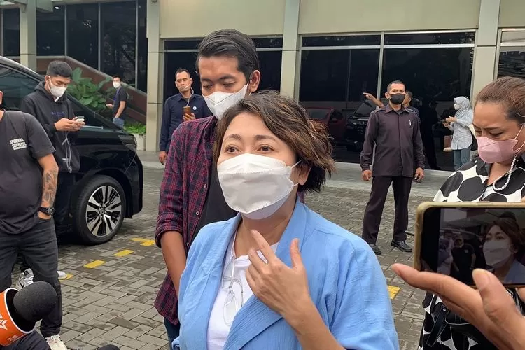 Diduga Tak Setuju soal Penggalangan Dana Indra Bekti, Ini Kata Indy ...